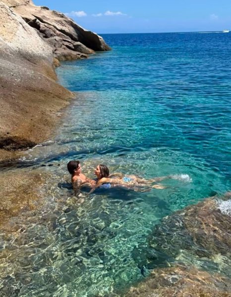 Anita Olivieri mostra i dolci scatti con Nicolò Conti